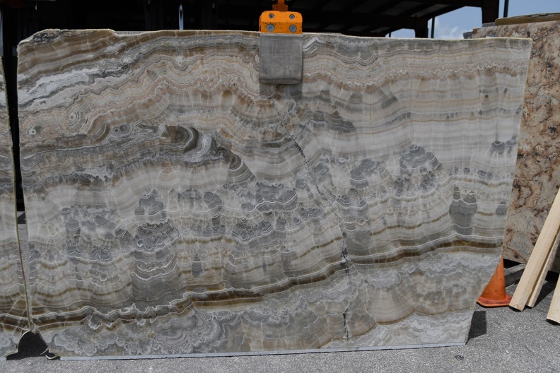 OLIVE GREEN ONYX 2CM LOT 2P006093 100X65 | Stone and Surface Designers